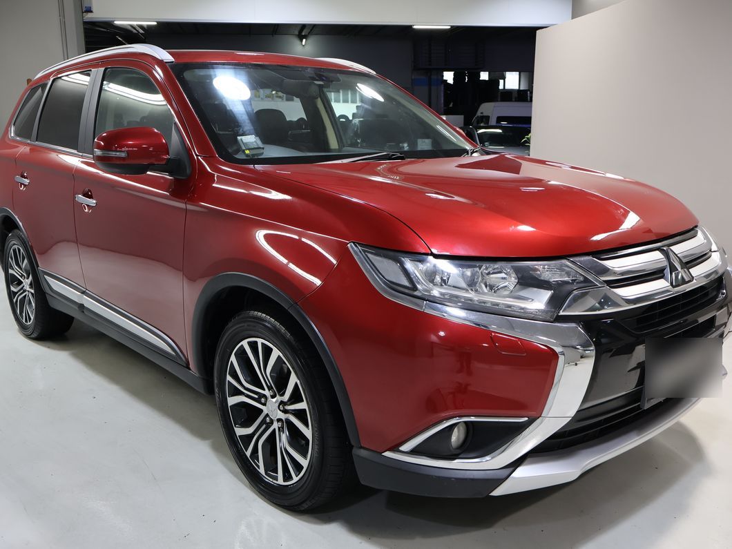 Mitsubishi Outlander – JAPAN AUTO KING LTD