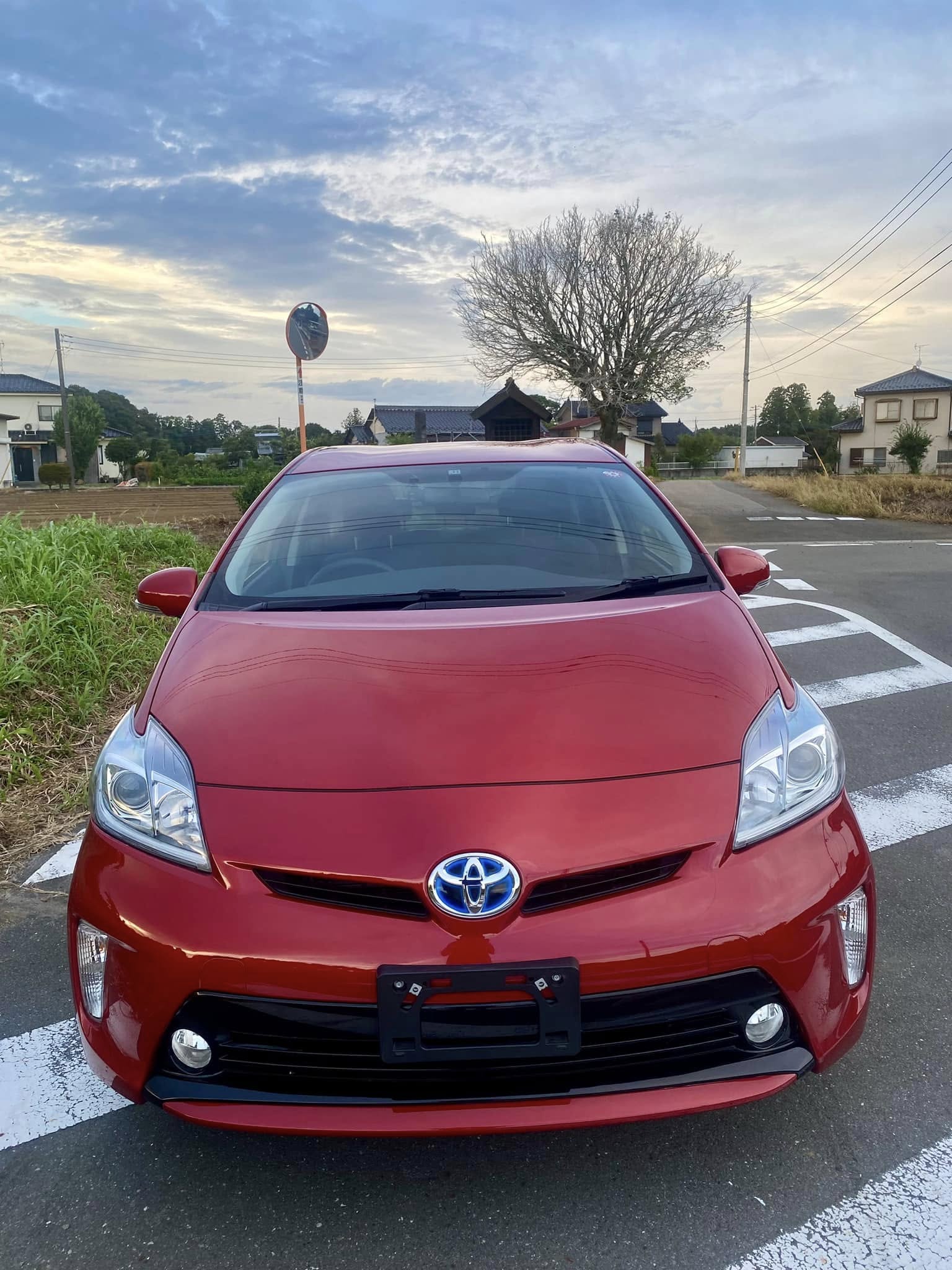 Toyota Prius Hybrid Grade – S – JAPAN AUTO KING LTD