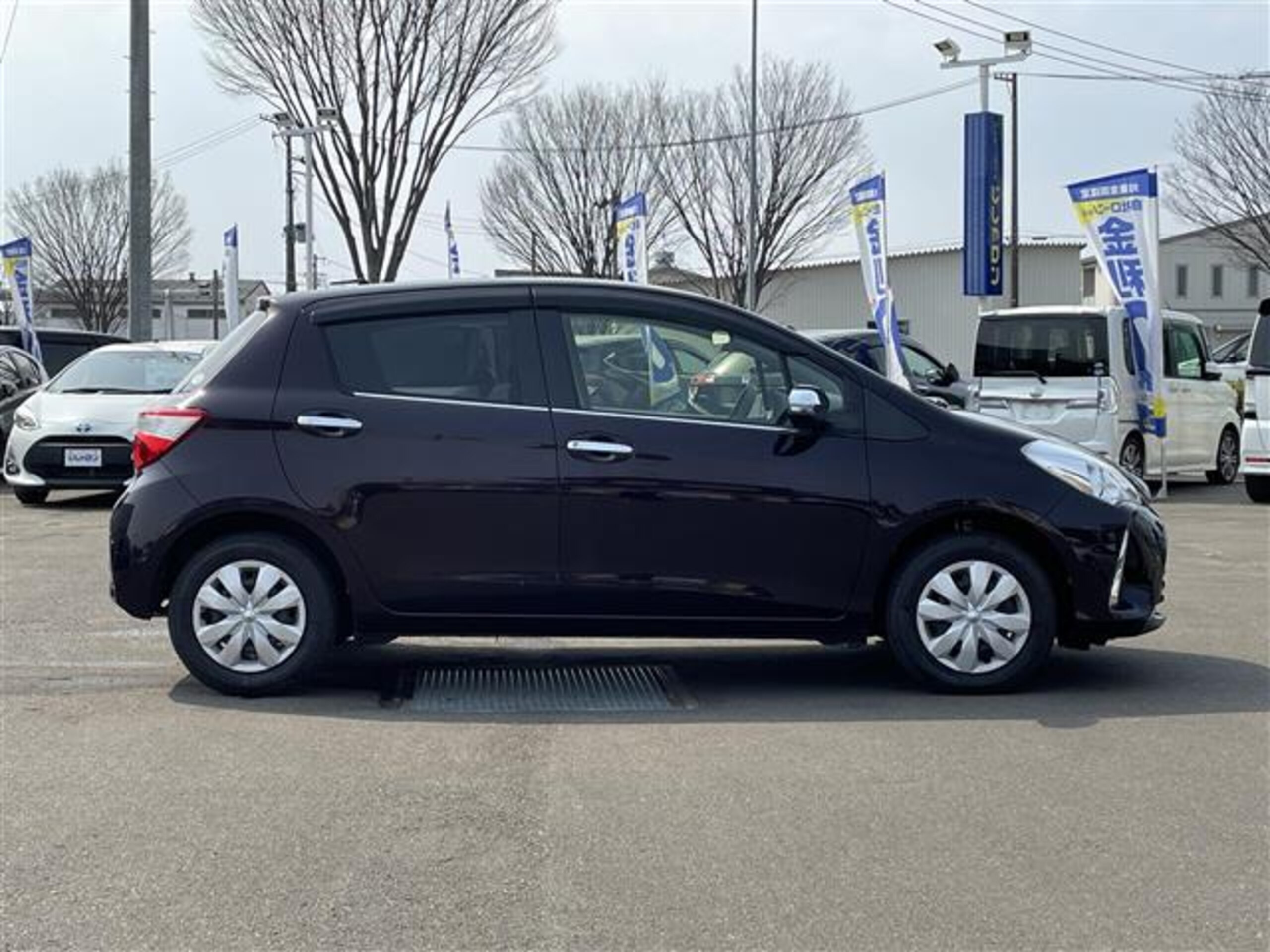 2018 Toyota Vitz 1.0 Jewela 2WD – JAPAN AUTO KING LTD