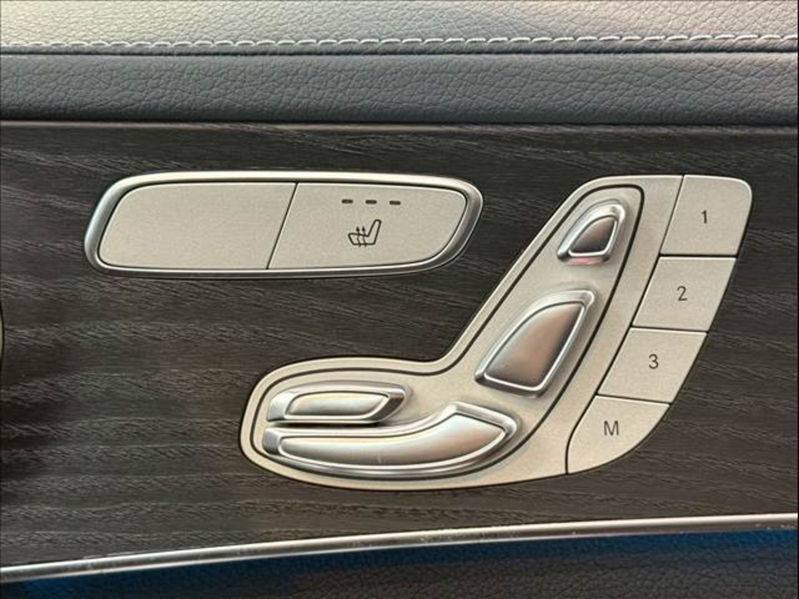 2017 Mercedes-Benz C-Class C180 Avantgarde AMG – JAPAN AUTO KING LTD