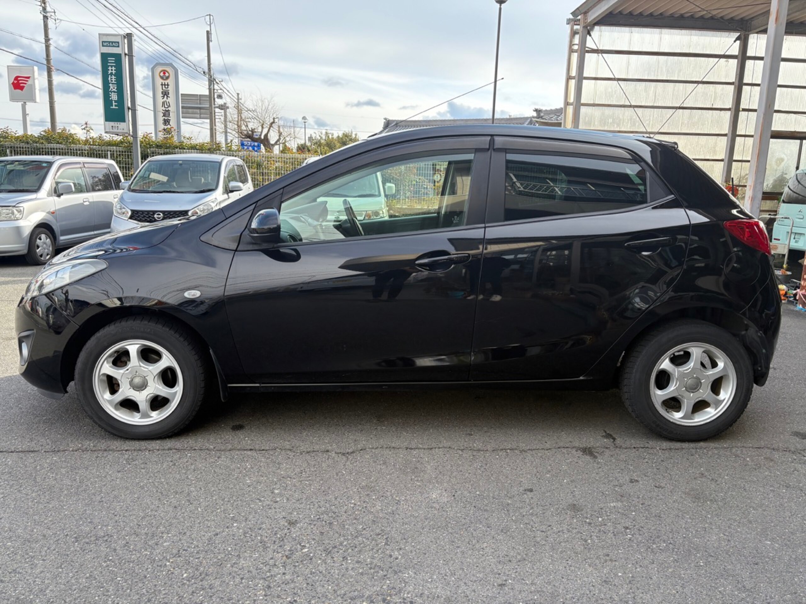 2012 Mazda Demio 1.3 13Cion-V Smart Edit – JAPAN AUTO KING LTD
